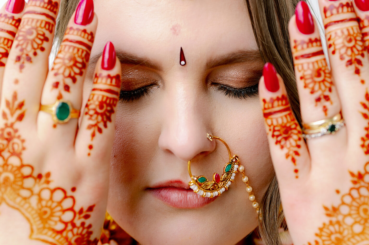 An Indian Wedding at the Hindu Temple - Jess René